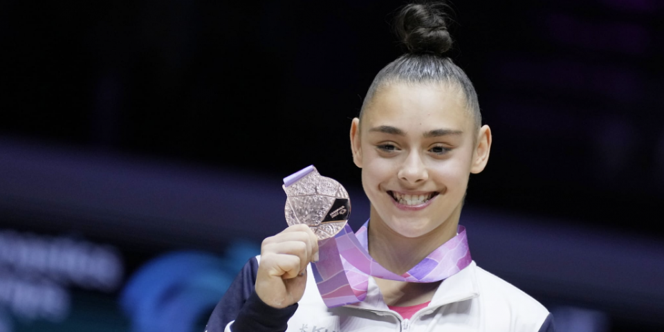 Jessica Gadirova earns Great Britain’s first ever all-around World ...